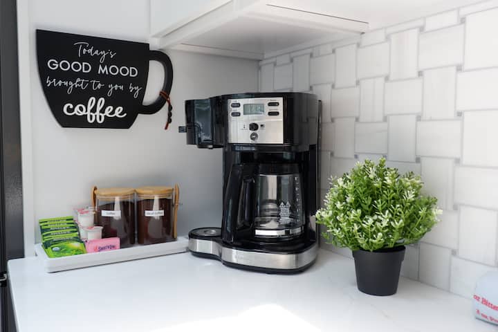 Modern 5br | Near Subway & Downtown | Free Parking - Boston, MA