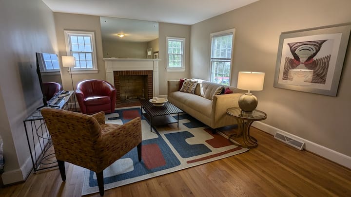 Charming Neighborhood Cottage - Durham