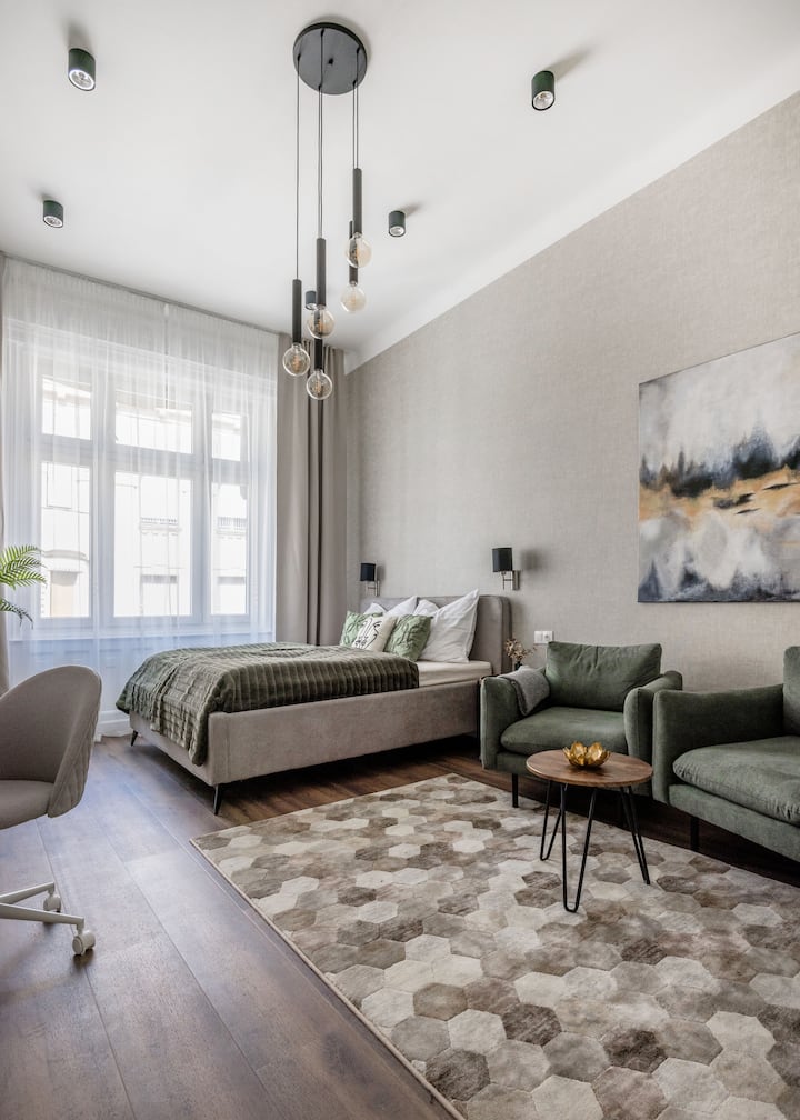 Elegant City Escape - Budapest