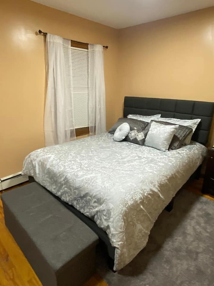 Infinite Luxe (Near Jfk &Ubs) - Roslyn, NY
