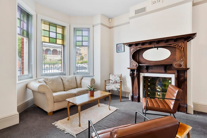 Federation Style Meets Central Hobart Location - Hobart