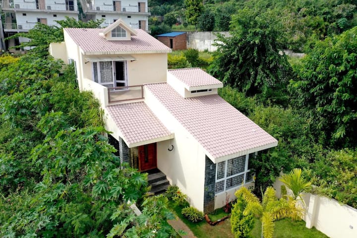 Spacious Private Villa With Unparalleled Privacy - Yelagiri