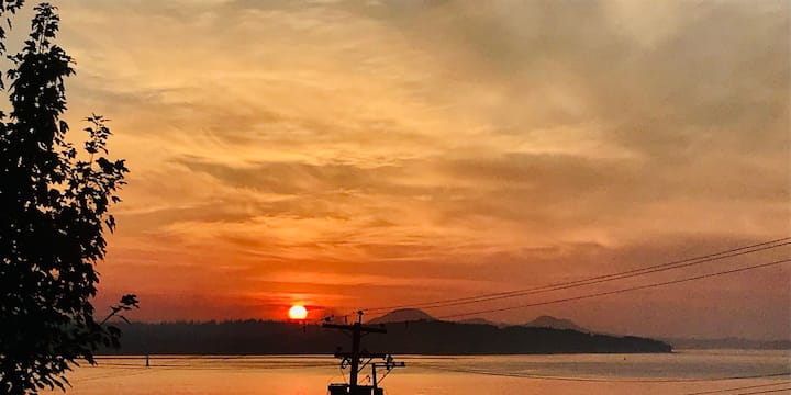 Alert Bay Vacation Rentals & Homes - British Columbia, Canada | Airbnb