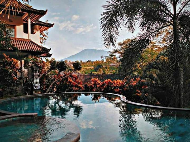 Family Room Mountain View Shared Pool - Sidemen