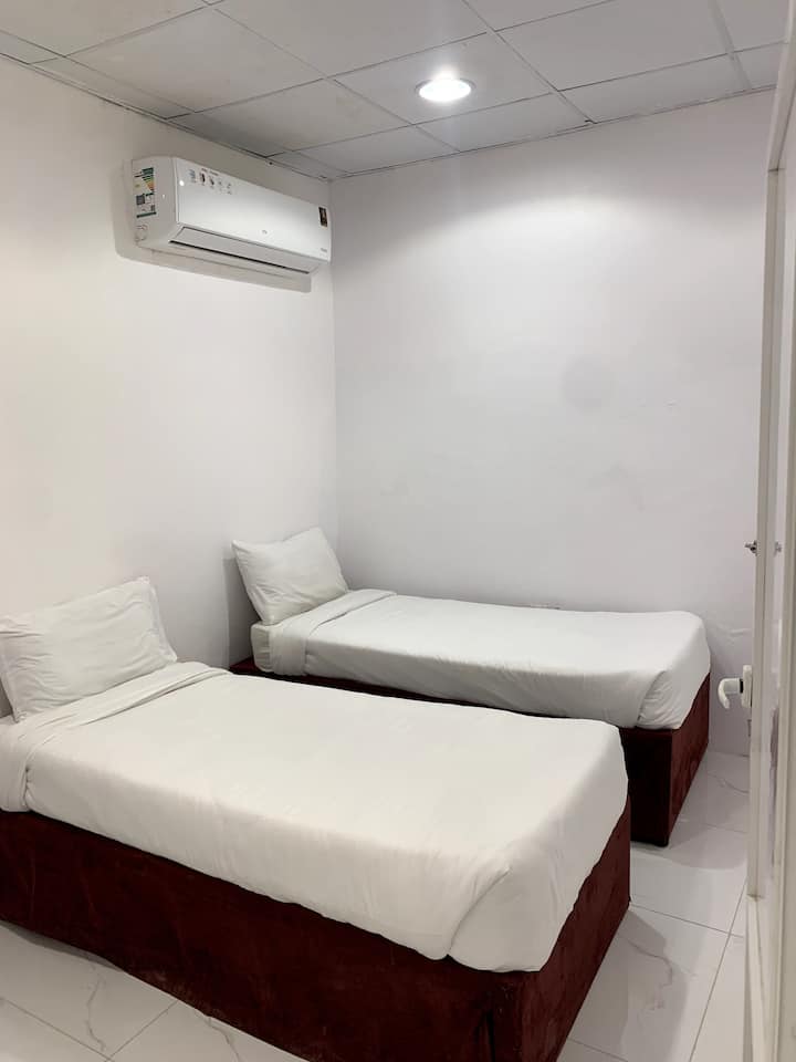 Good Price And 1 Km To Haram - Mecca