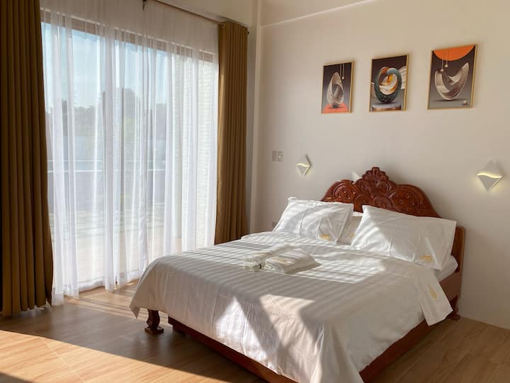 Villamercedesresort:deluxe Room1 - Candon