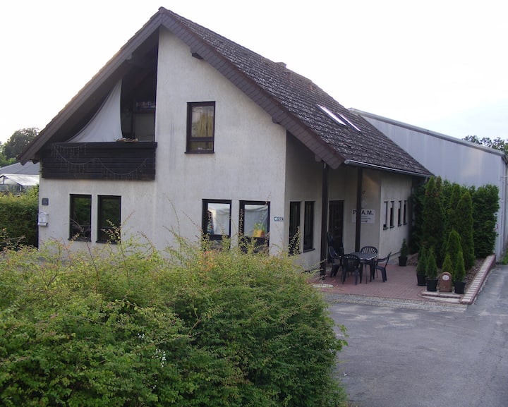 P.f.a.m.
Platz Für Acht Monteure - Schlangenbad