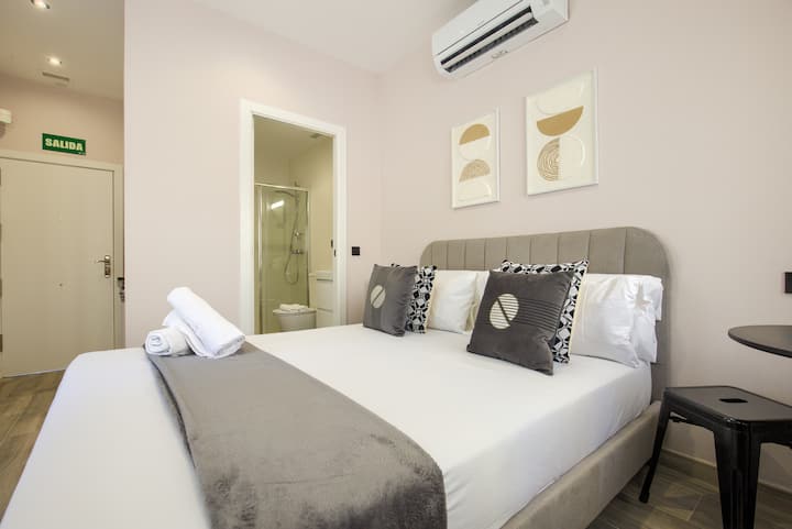 Dobo Nuria 2pax 1bth Gnd Floor - Madrid