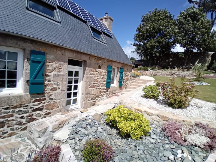 Petite Maison En Pierre Rénovée - Trégastel