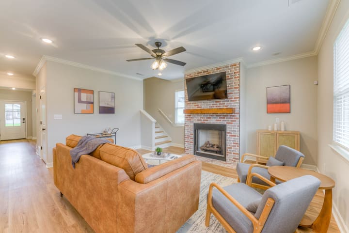 New Build*close To Dt*fire Pit*5 Beds*private Pkng - Memphis, TN