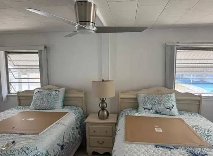 Beautiful Rental By The Bay - Longboat Key, FL