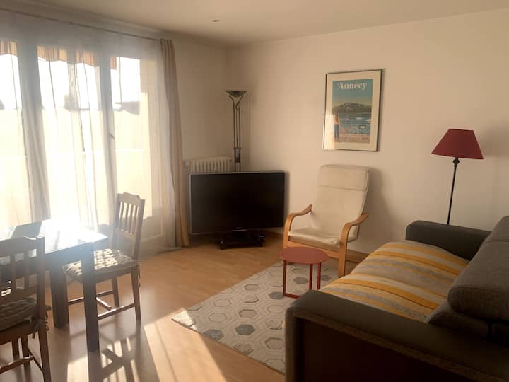 Joli Appartement Avec Balcon - Annecy