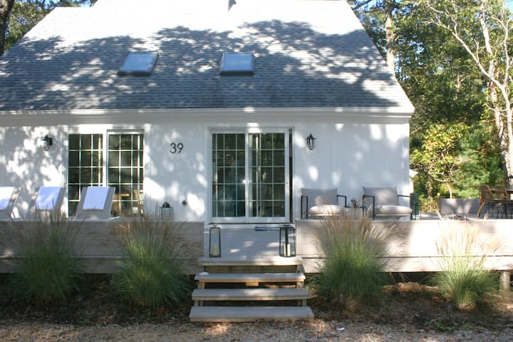 Renovated Edgartown Getaway! - Edgartown, MA