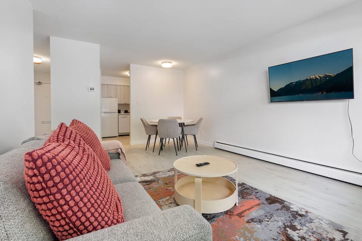 Cozy 1br Kitsilano Suite | Steps To Kits Beach - Vancouver