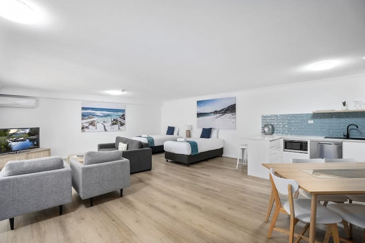 Surfers Paradise Huge Family Apt/free Parking/wifi - Gold Coast