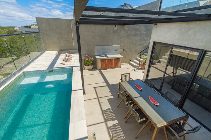 Tuk V301 Luxury 3 Br Ph With A Private Pool - Paradise Beach