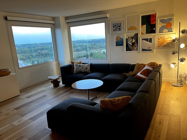 Quiet, Furnished River Valley Condo | 30+ Nights - Edmonton