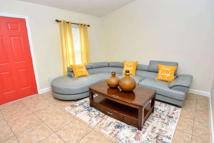 Spacious And Comfortable - Port St. Lucie, FL