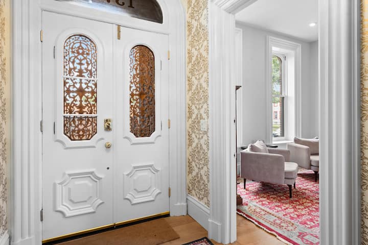 Playhouse Suite @ Stepp House - Cleveland