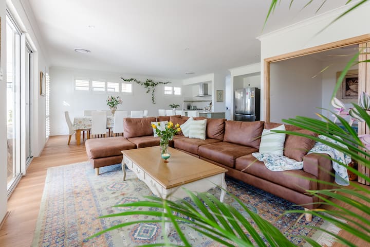 Casasandra - Perfectly Located Tasteful Charm - Yallingup