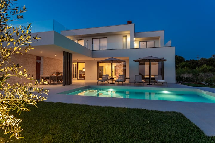 Design Villa Emily White With Seaview Near Rovinj - Rovinj