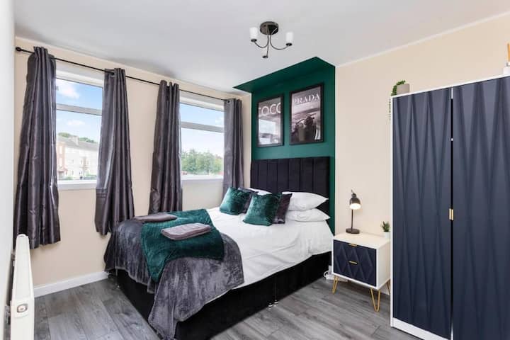 The Urban Chic House – Garden Retreat & Parking - Edinburgh