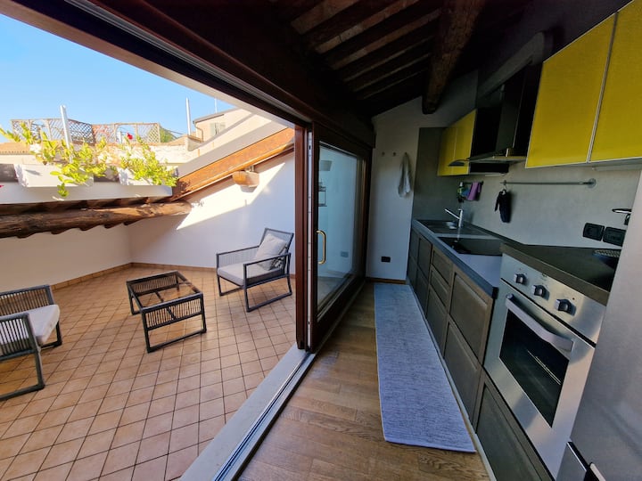 Mansarda In Centro Storico Con Terrazza - Padova