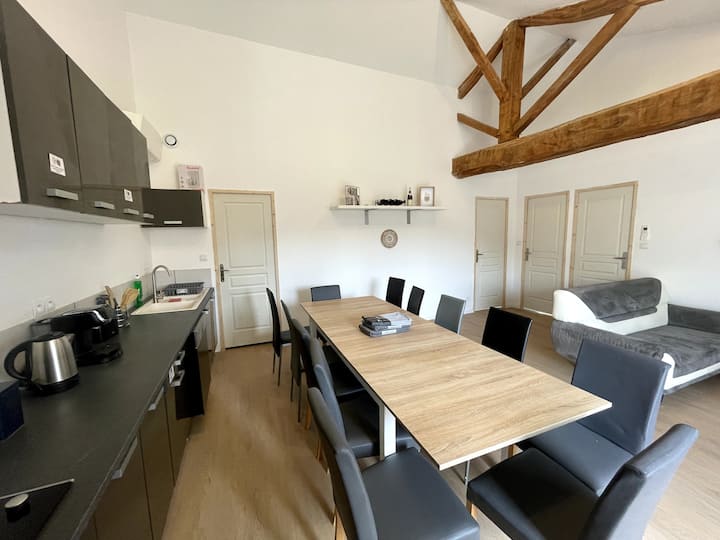 Gîte Privé - 5 Chambres / 15 Pers - Mâcon