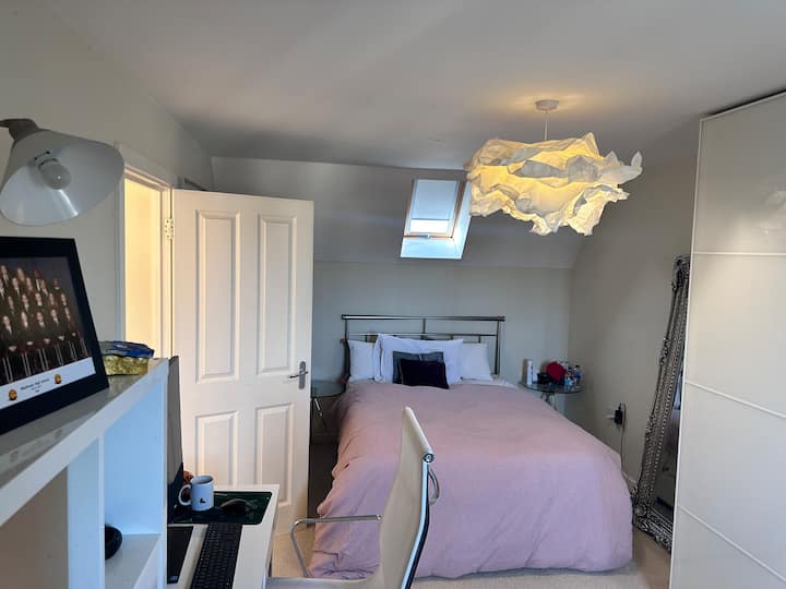 Family Room Jacuzzi /Gym. - Brentwood