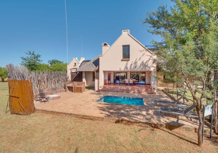 Zebula Farmhouse With Cottage - Bela-Bela