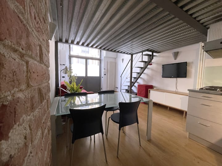 Navigli Industrial Loft - Design District, Milano - Milan
