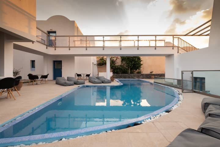 Tristhenia Pool Hotel One Bedroom Apartment - Santorini