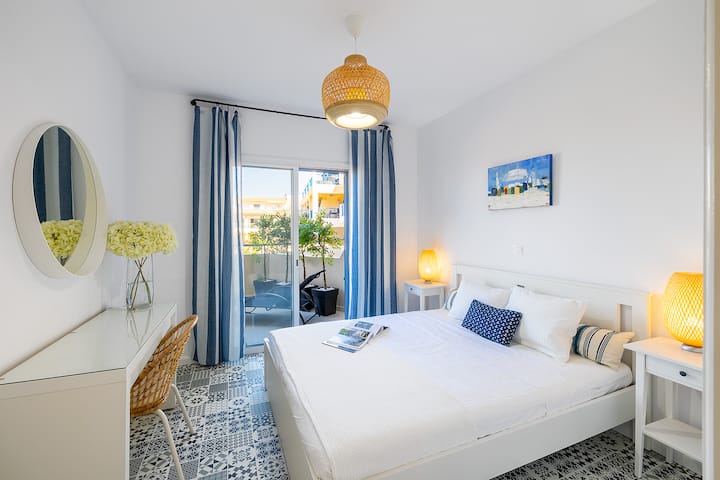 Regina Gardens Coastal Charm - Paphos