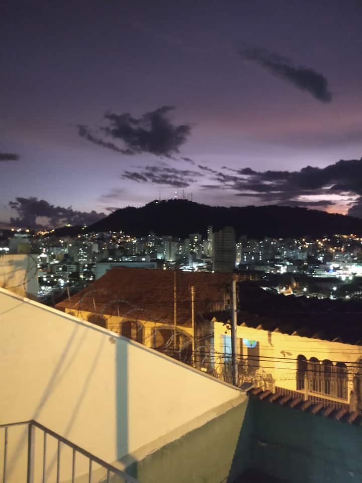 Casa Aconchegante.temos Garagem. - Juiz de Fora