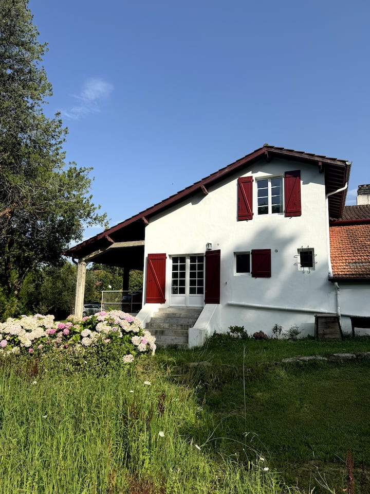 Maison Campagne Urrugne Avec Tennis - 4 Personnes - Saint-Jean-de-Luz