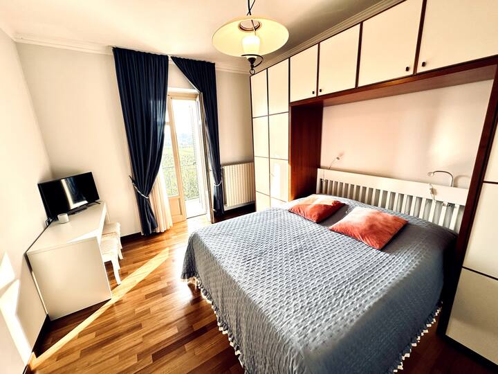 Camera Bagno Privato Dall'estern - Barolo