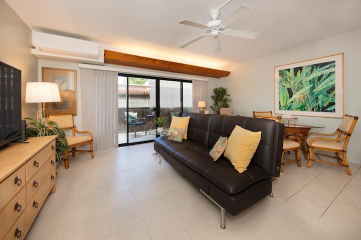 Shell Cottage: Cozy Beach Stay - Kailua-Kona, HI