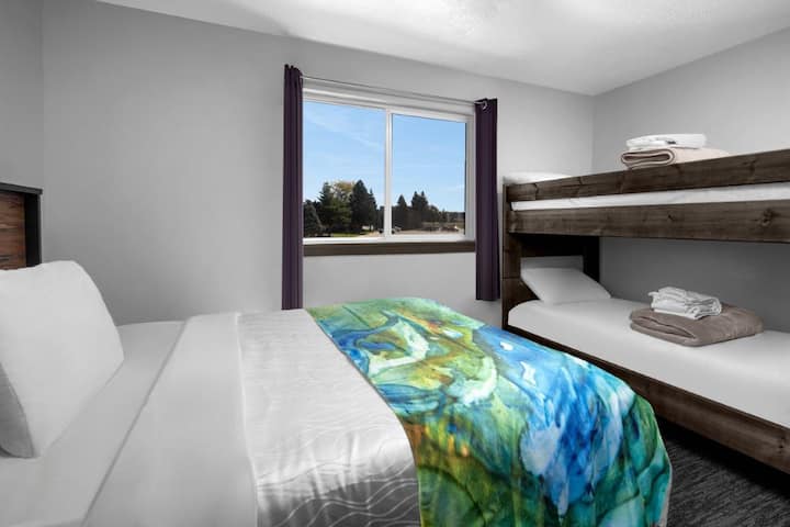 2 Bedroom Hotel Room W/bunks - Garden, UT