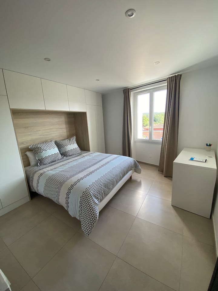 Appart Cosy Au Cœur Du Village - Var