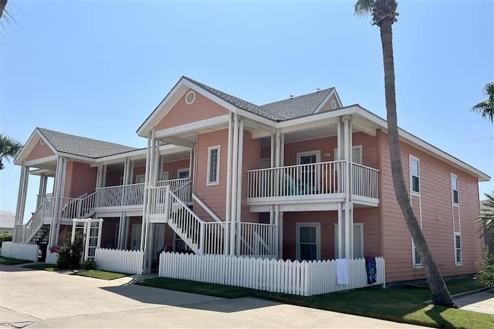 Deluxe Kitchenette - Port Aransas, TX