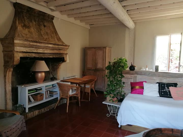 Détente Dans Un Village Médiéval - Cagnes-sur-Mer