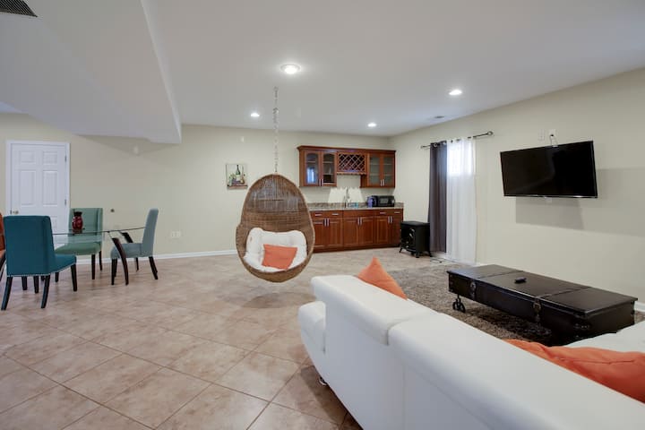 Private Suite | Cozy | Convenient - Annandale, VA