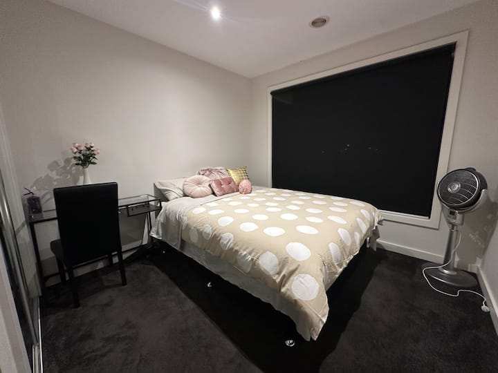 Holiday House - Dandenong
