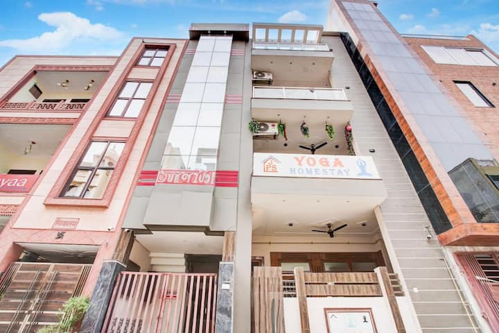 Budget Double Rooms / Near Tajmahal (10 Min Walk) - Agra