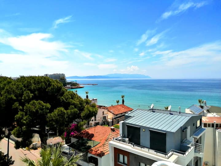 Deniz Manzaralı 2 Kişi Kahvaltı Dahil - Kuşadası