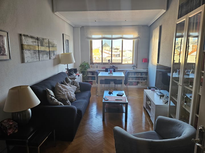 Temporary Accomodation: Apartment In Plaza España - Chamartín
