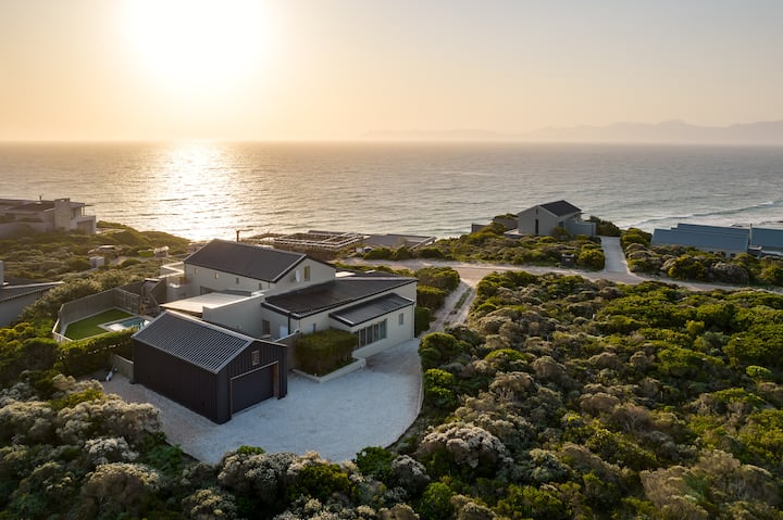 Romansbaai Oceanview Retreat - Kleinbaai