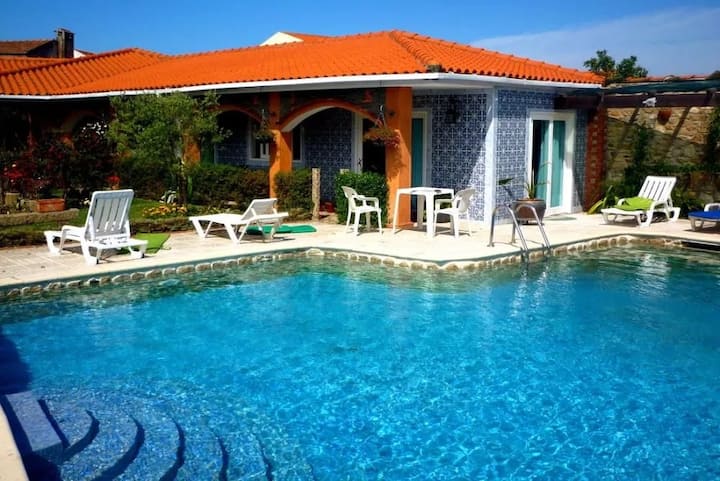 Casa De Ferias T2 Com Piscina - Apulia, Portugal