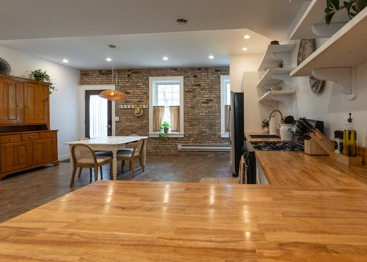 Steps To Trail Creek Fishing! Charming, Historical - Michigan City, IN