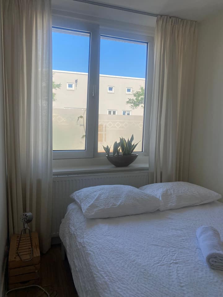 Tiny Room In Cute Appartement - Ámsterdam